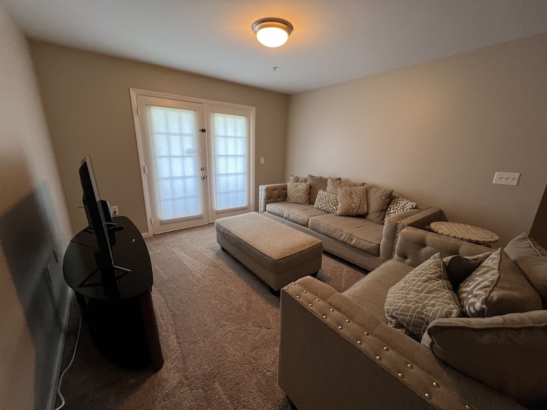 30 Day Minimum Stay - 2 Bedroom 2 Bathroom Condo - Winston-Salem, NC