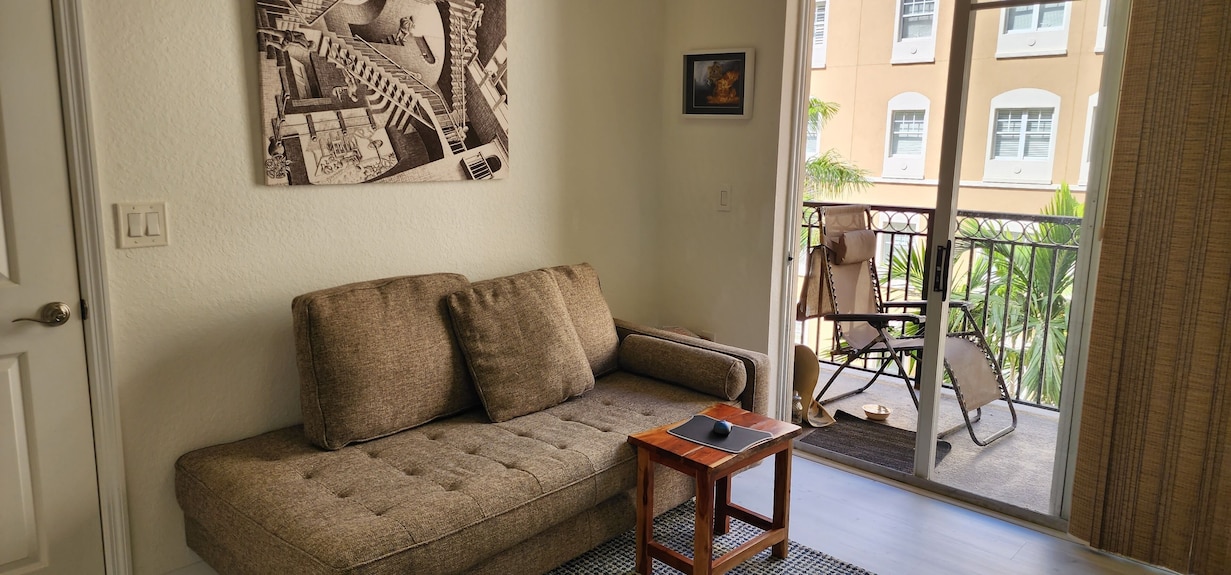 Beautifully Rehabbed 2+2 Condo Minutes From Everything Sarasota - Sarasota