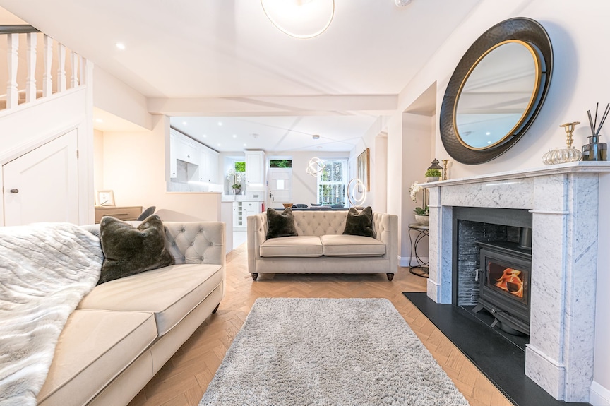 Heather Mere Cottage - Sleeps 4 In Newly Renovated Property - 文德米爾