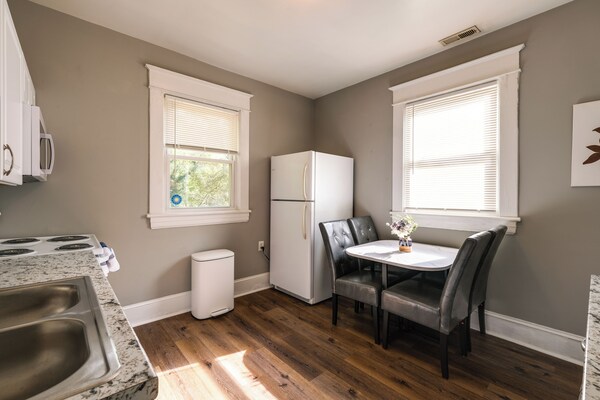 Cozy Roanoke Vacation Rental: 2 Mi To Downtown! - Roanoke, VA