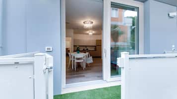 Apartamento, 2 quartos, no rés do chão | Vista para o jardim