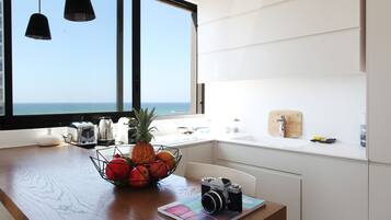 Apartamento | Cozinha privada | Uma chaleira elétrica