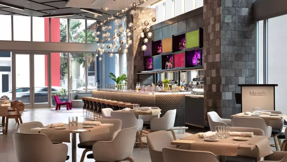 Premier Studio With King Bed And Queen Sofa-bed - Miami