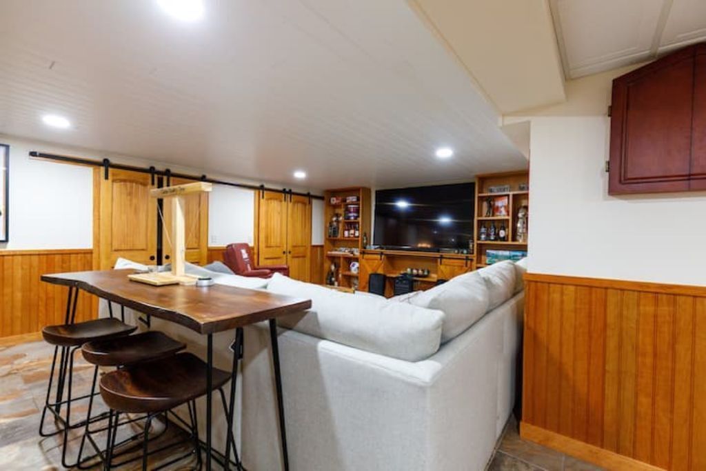 Camp Quality Time On Wilson Lake 3-bedroom, Hot Tub - Maine