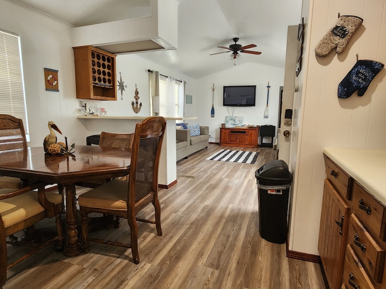 Quiet Retreat. 5 Minutes To The Marina And Boat Ramp And Pet Friendly! - Oklahoma