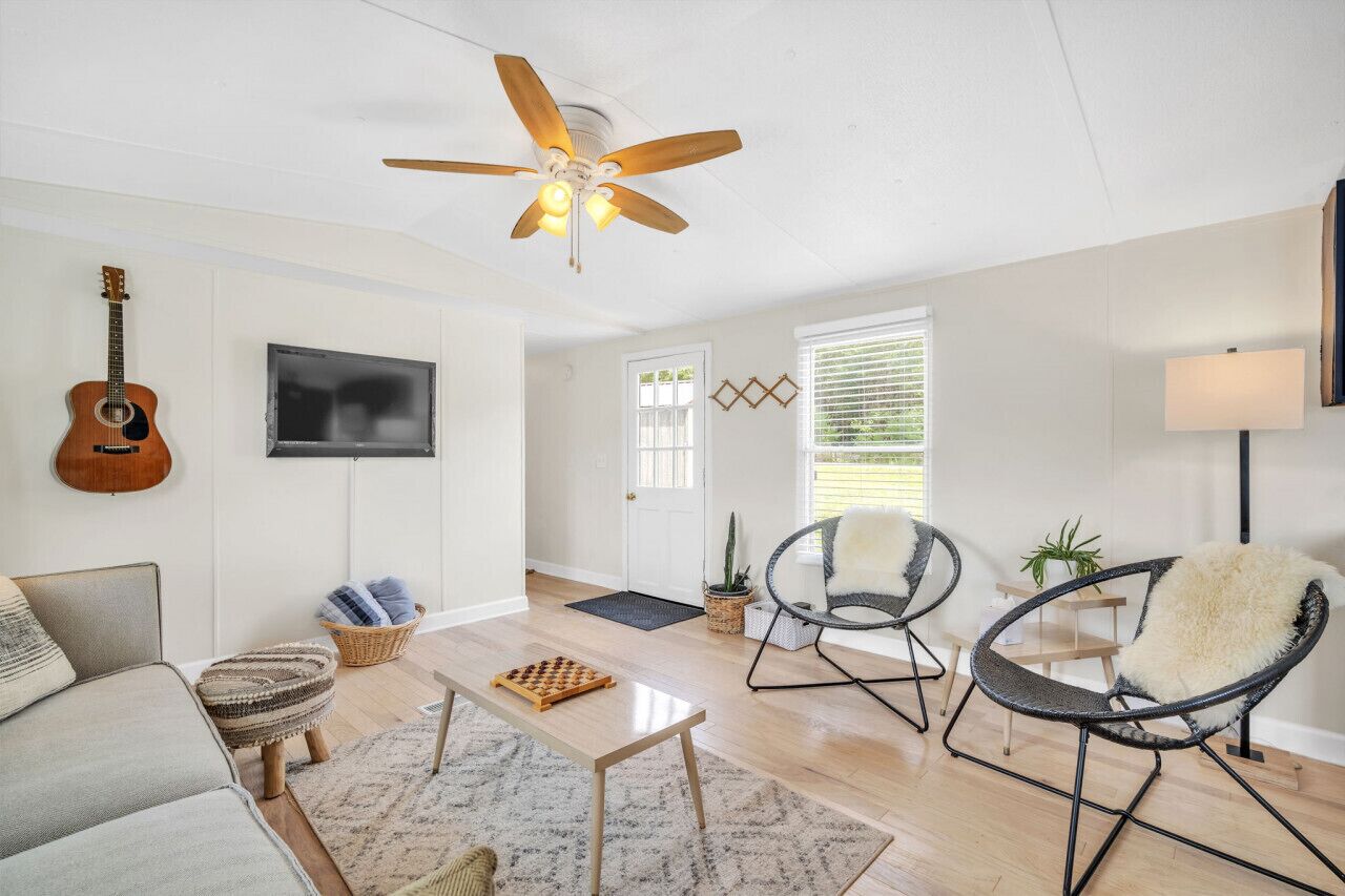 Quaint & Quiet W/ King Bed - Travelers Rest, SC