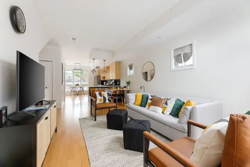 Midtown Modern - An Urban Condo Walkable To Restaurants, Shopping, And The Bay - Traverse City, MI