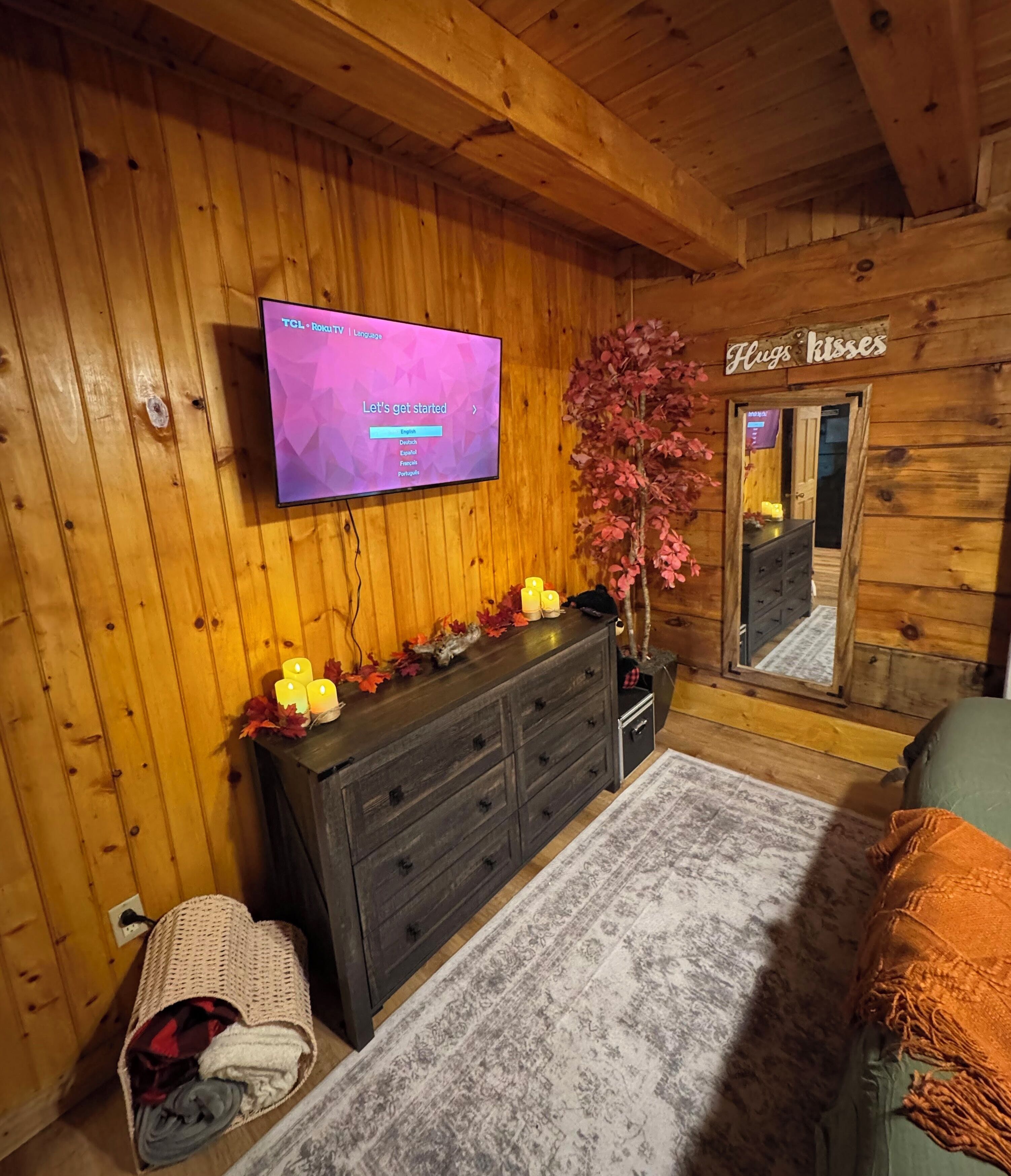 Secluded Romance, Hot Tub, Fireplace, Jacuzzi, Honeymoons - Gatlinburg, TN