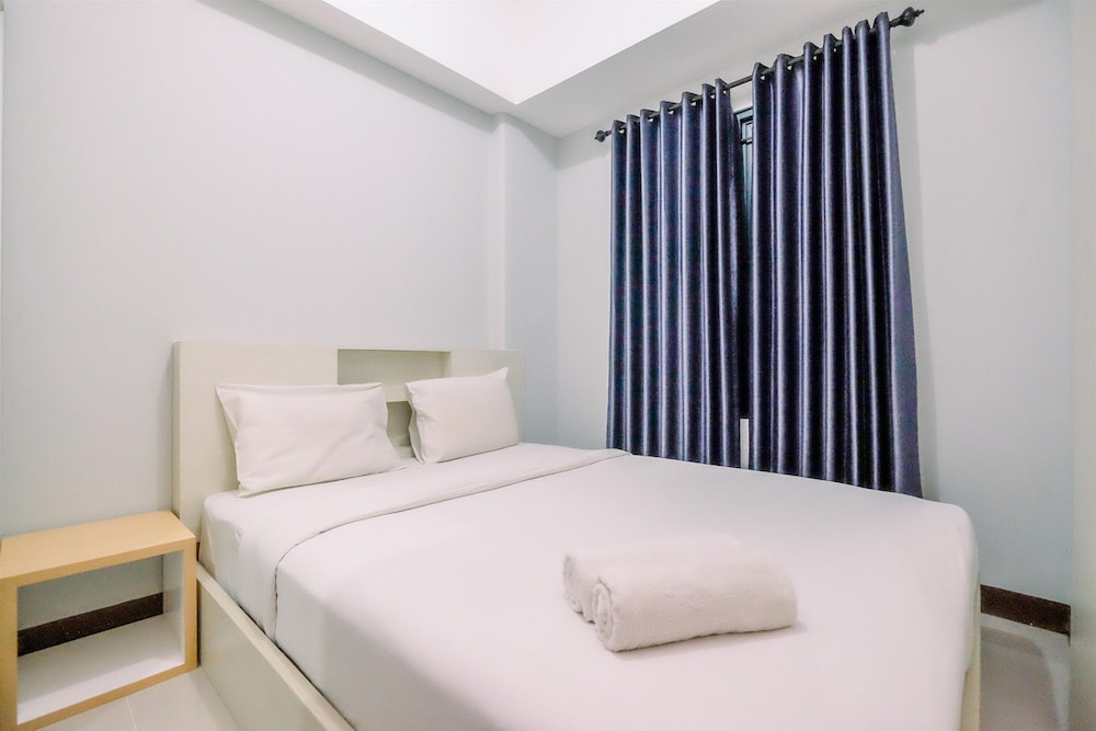 Well Furnished And Comfy 2br At Royal Heights Apartment - Bogor