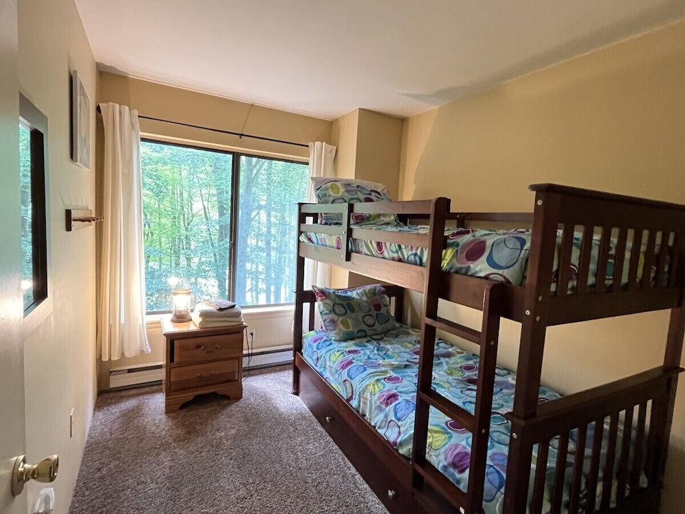 ☀️ Pet-friendly Summer Escape With Pool Access & Nature Vibes 🐾🏊🌲 - Laurel Ridge State Park, Stahlstown