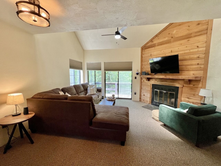 Spring Luxury & Outdoor Adventure At Hidden Valley Resort - Pennsylvania