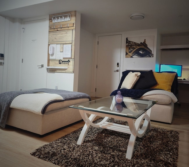 1 - Br Travellers Basement Suite.no Cleaning Fee, Sumas Mountain Rd,abbotsford - Abbotsford