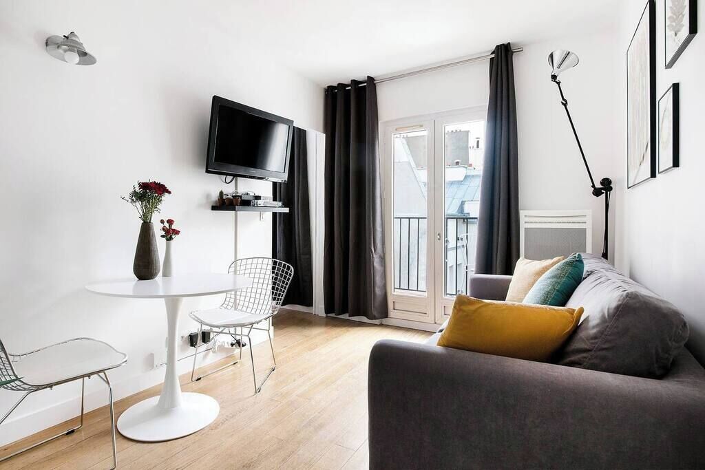 Superb Apartment With Balcony In The Heart Of Montorgueil - Paris Gare de Lyon