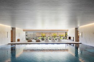 Sala(s) para tratamentos a casais, sauna, banheira de hidromassagem 