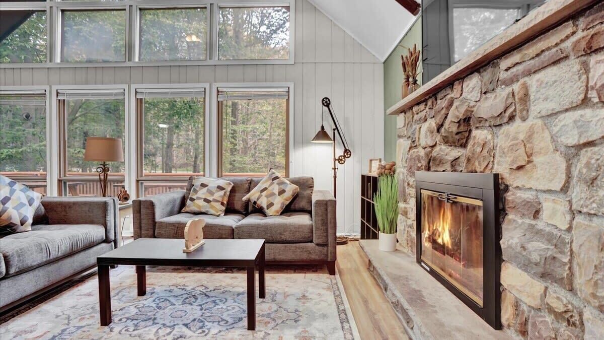 Raised A Frame Chalet | Big Bass Lake | Hot Tub - Arrowhead Lake, PA