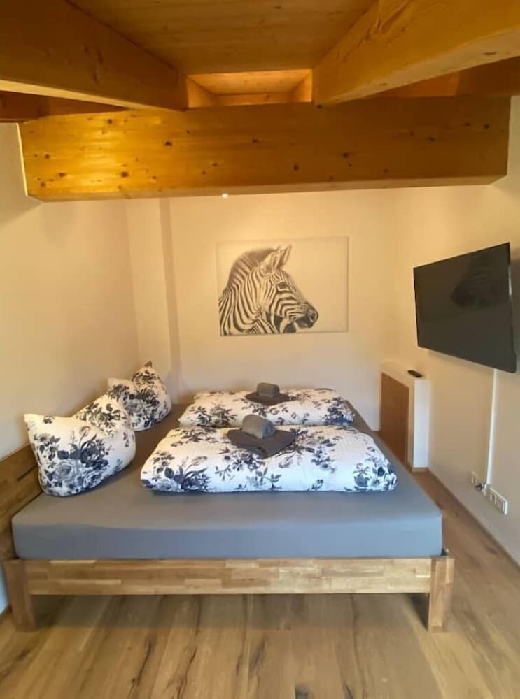Neurenovierte Ferienwohnung "Lisl" - Valley
