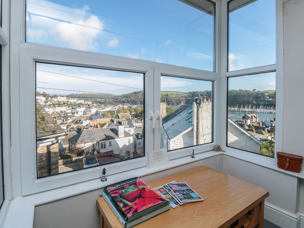 8 Above Town - Dartmouth
