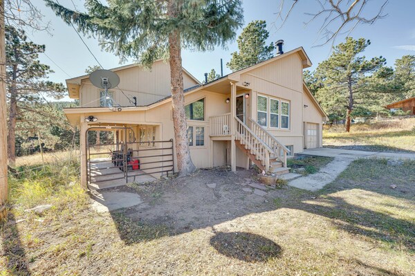 17 Mi To Town: Peaceful Pet-friendly Golden Cabin! - Golden Gate Canyon State Park, Golden