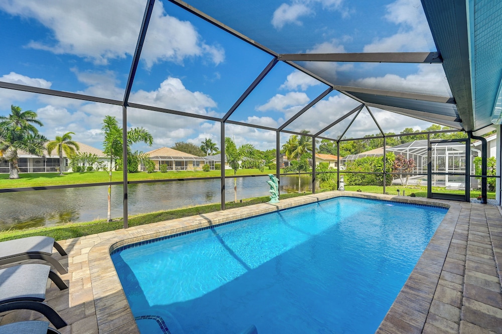 Stunning Naples Home W/ Pool, Patio, Water Views - Naples, FL