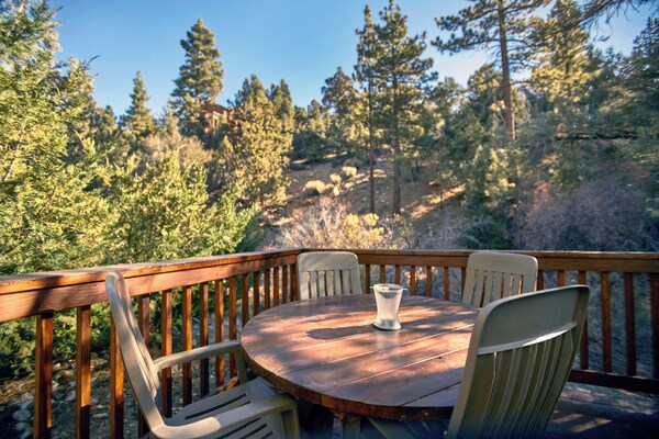 Hot Tub & Deck: Big Bear City Cabin Near Skiing - Big Bear, CA