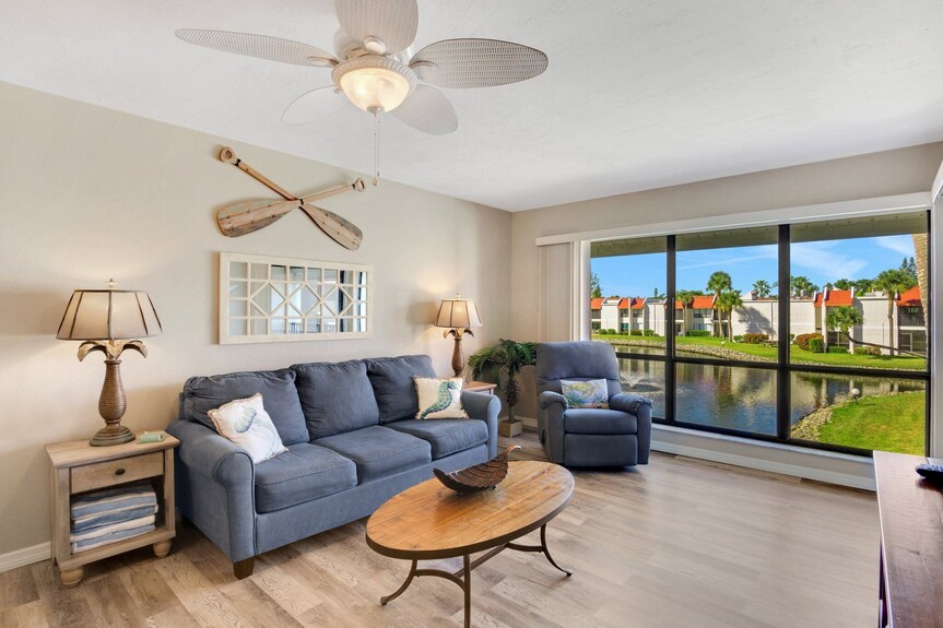 Across From Beach, Great Views & Endless Amenities - Anna Maria Island, FL