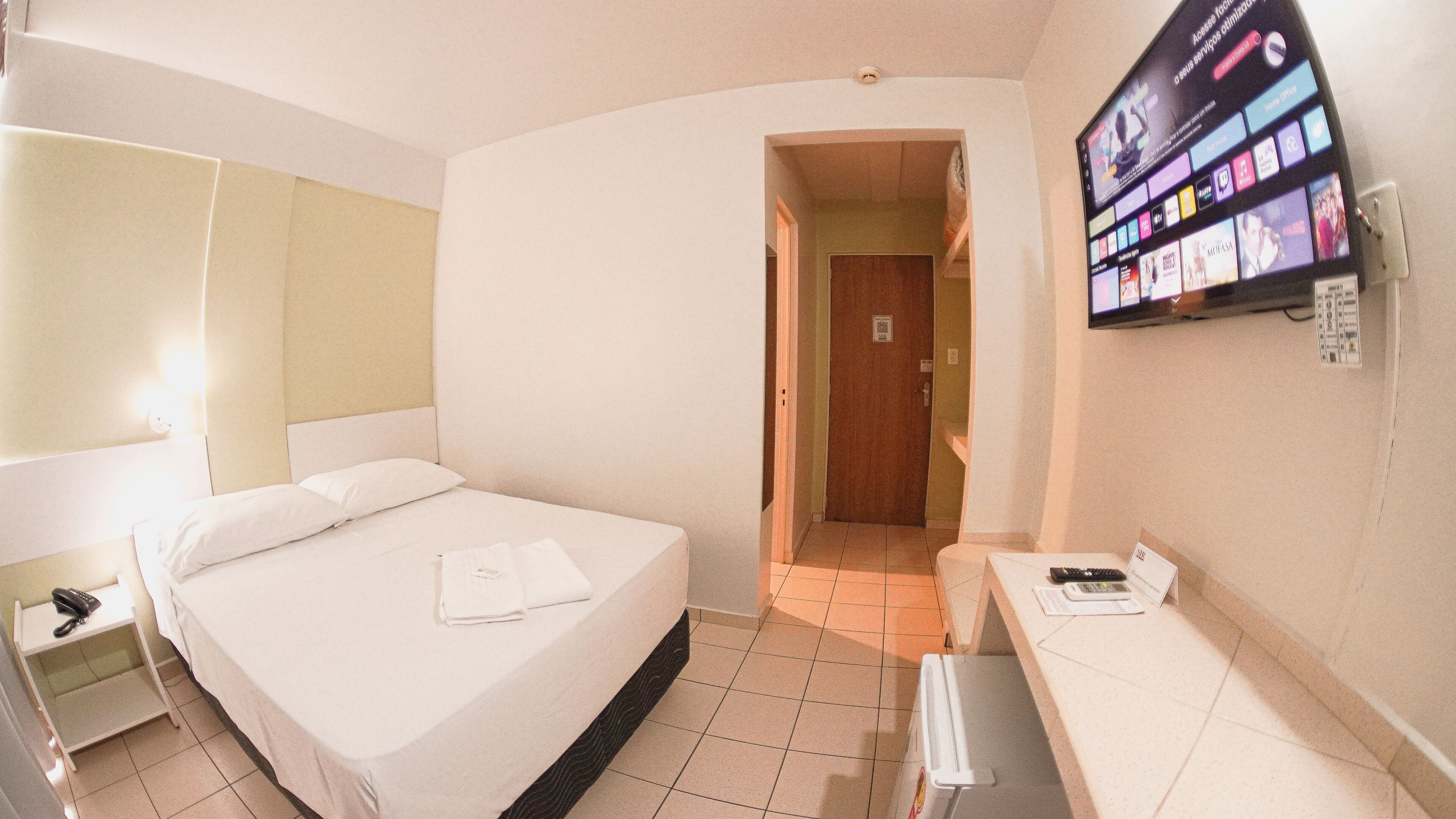 Escrivaninha, Wi-Fi de cortesia