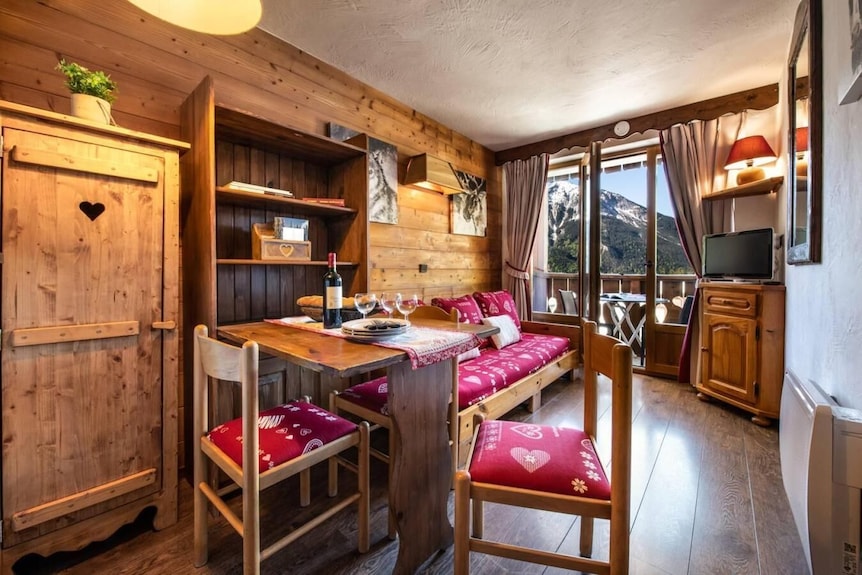 50m From Ski Slopes, 2nd Floor, Swimming Pool, Sauna, Hammam, Balcony, Tv, Ski Locker, 20m² - Courchevel 1850