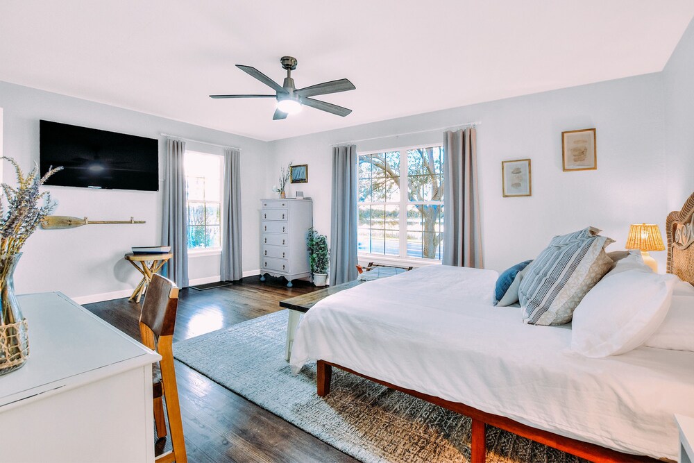 Lake View, Game Room, 10 minutes to Legoland - Perfect for Large ...