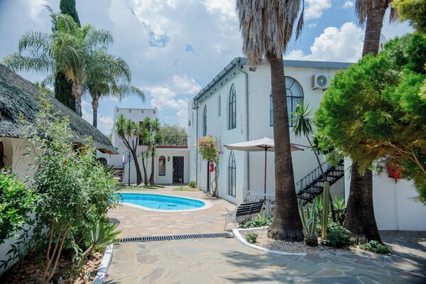 Casa Blanca Boutique Hotel Pension - Windhoek