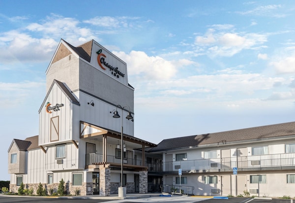 Orange Grove Inn - Newport Beach, CA