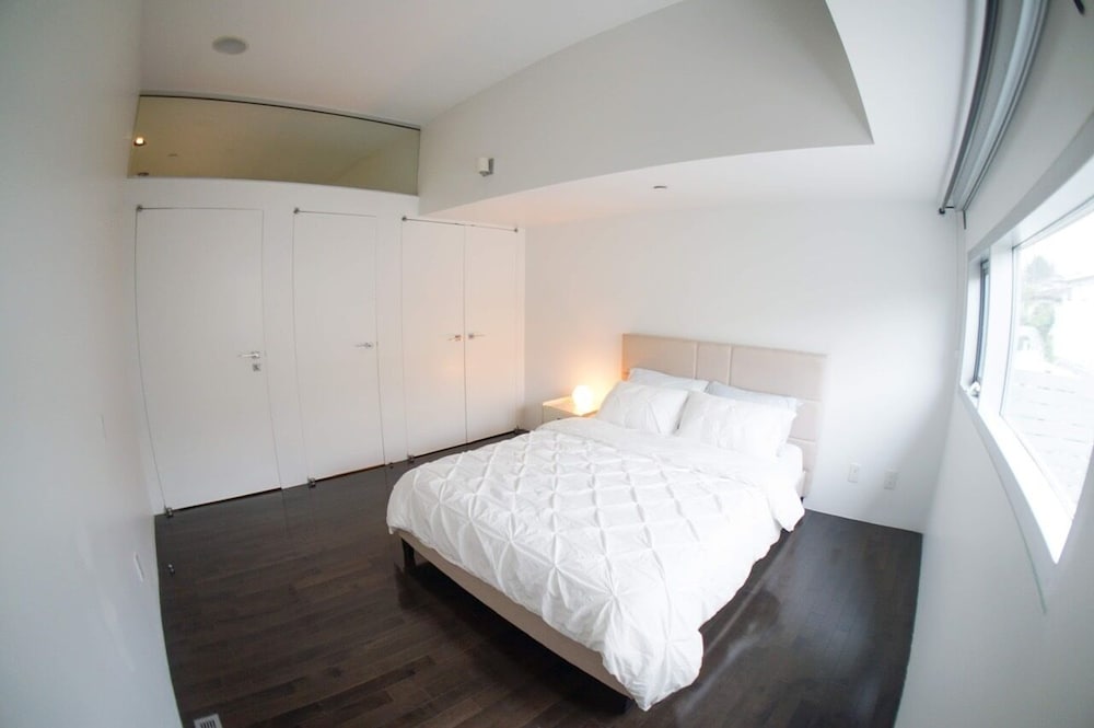 Luxury House With River View - Richmond