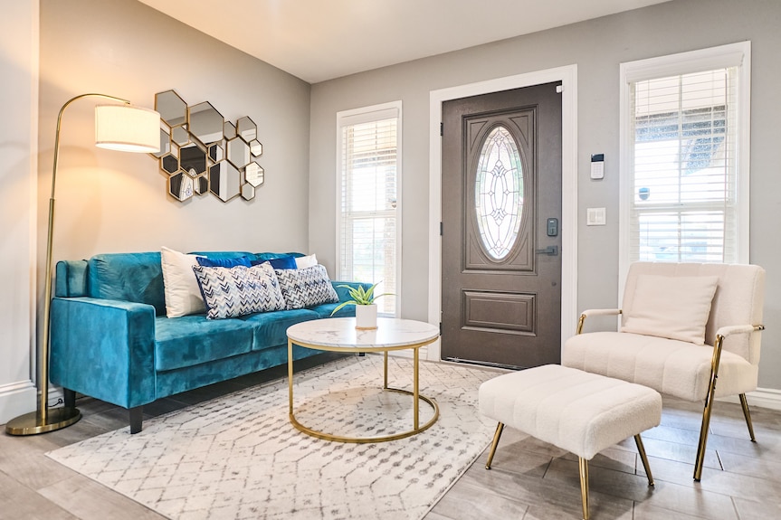 Modern Retreat W/ Private Spa, Arcade, Playground, Disney, Convention & Beaches - Stanton, CA