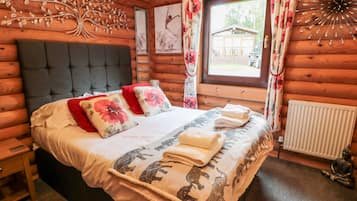 2 quartos, com decoração personalizada, com mobília individualizada