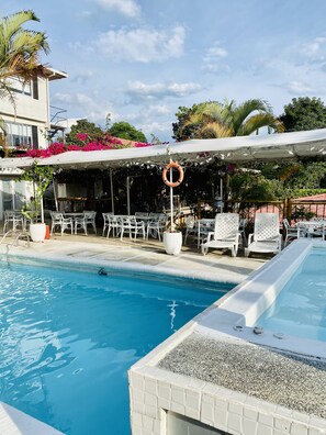 15 piscinas exteriores 