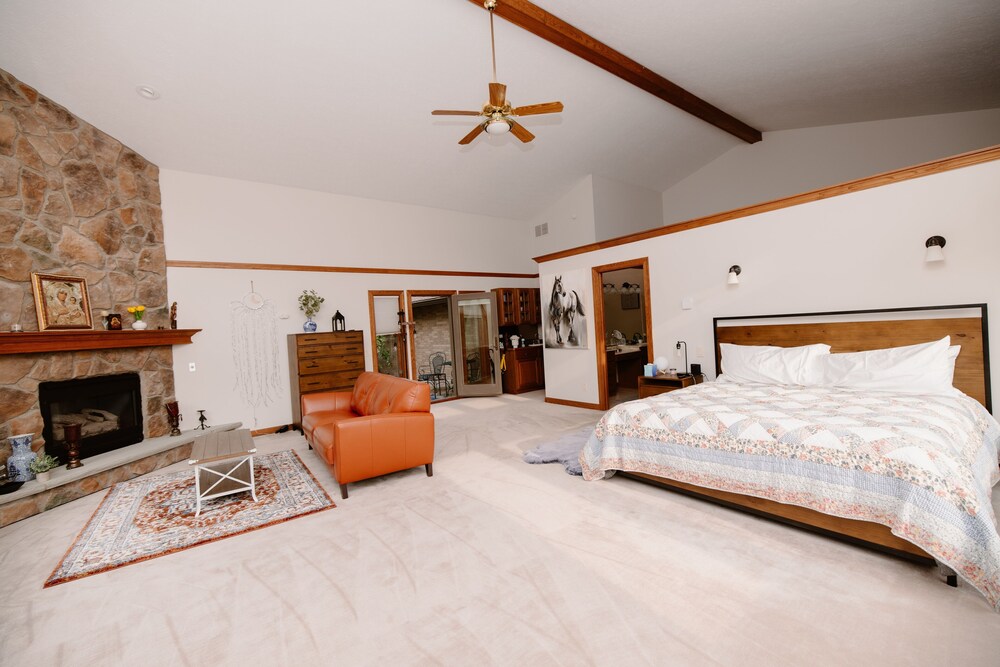 Horse farm house on 39 acres Reviews, Deals & Photos 2026 - Vrbo