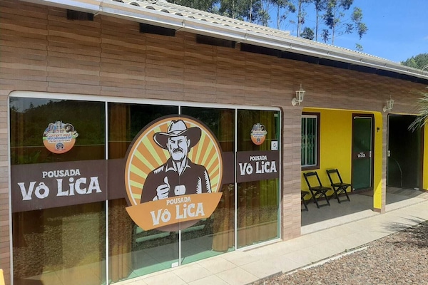 Fachada da propriedade