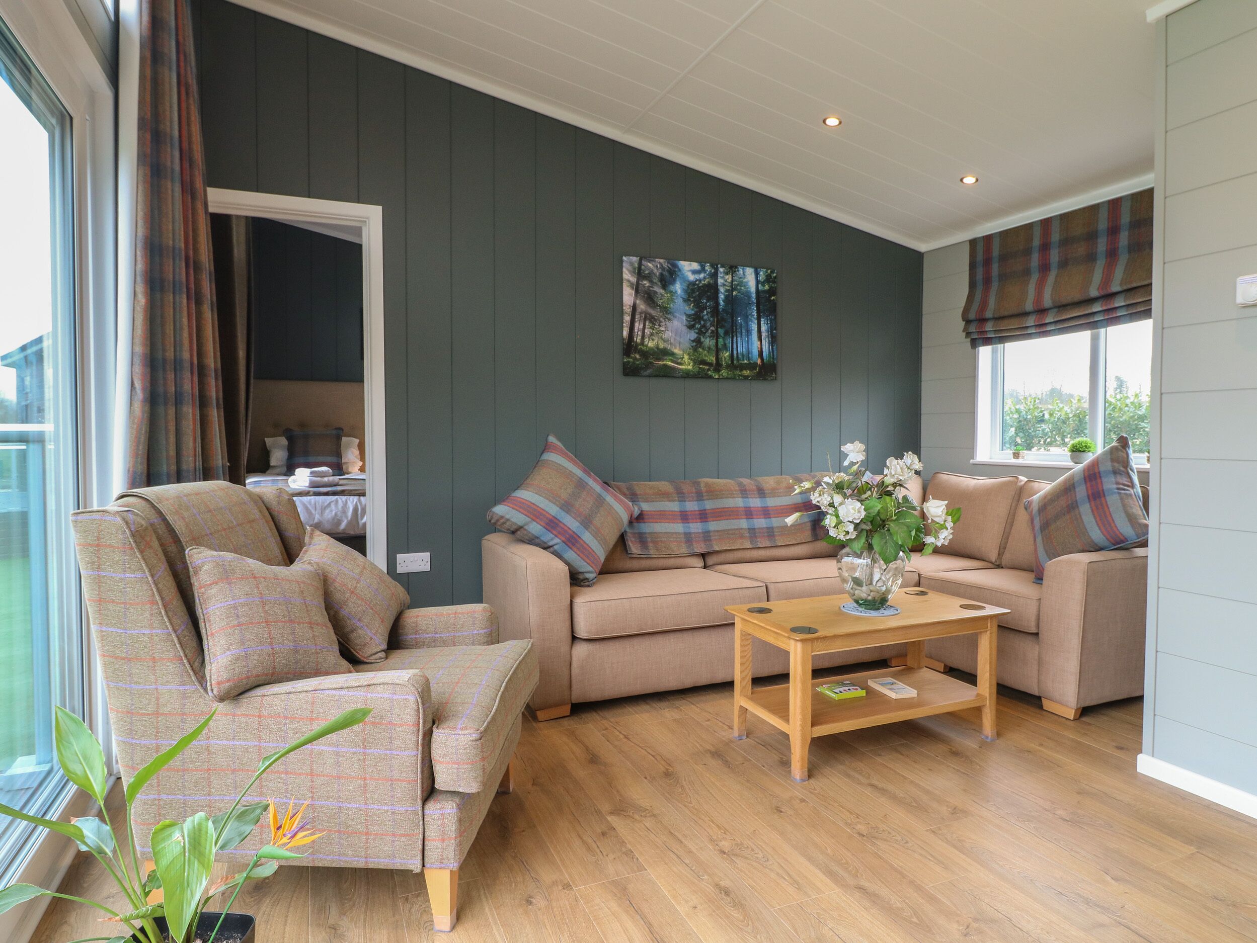Willow Lodge, Family Friendly, With A Garden In Newark-on-trent - Nottinghamshire