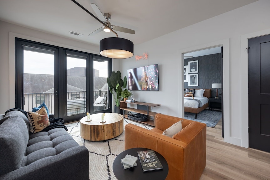 Tune - Odyssey - Mins To Broadway - Full Gym & Pool - Nashville, TN