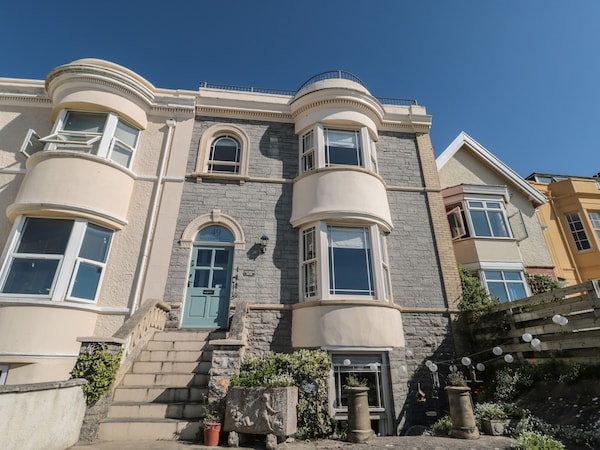 49 Esplanade - Burnham-on-Sea