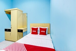 Quarto casal luxo | Espaço de trabalho para notebook, roupa de cama