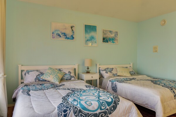 Oceanfront Kenai Villa W/ Fireplace & Deck - Kenai, AK