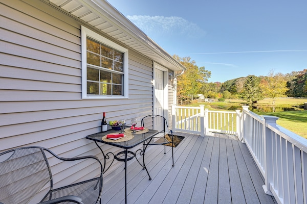 Quiet Killingworth Rental W/ Deck & Grill! - Madison, CT