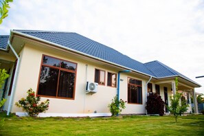 Quarto Básico | Exterior