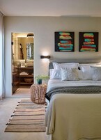 Quarto casal, sacada | Frigobar, Wi-Fi de cortesia