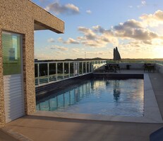 Apartamento | Piscina | Piscina interior, piscina exterior 