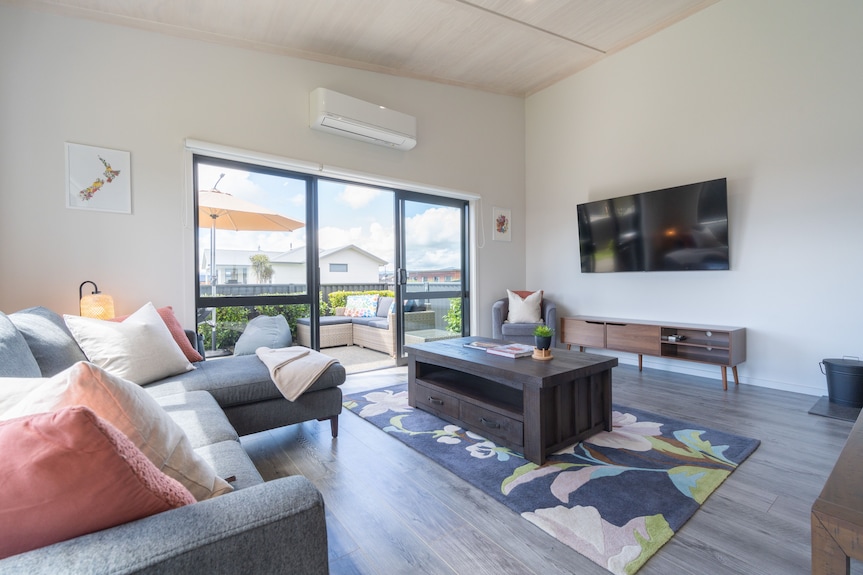 Pounamu Paradise - Te Anau Holiday Home - テ・アナウ