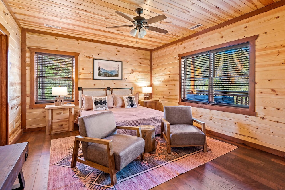 Giant Lux Cabin Private Pool Sleep28 Huge Pavilion - Caton | Vrbo