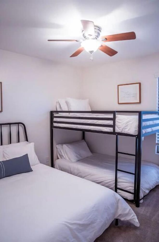 Perfectly-Located, Charming Family Home w/ Pool - Phoenix | Vrbo