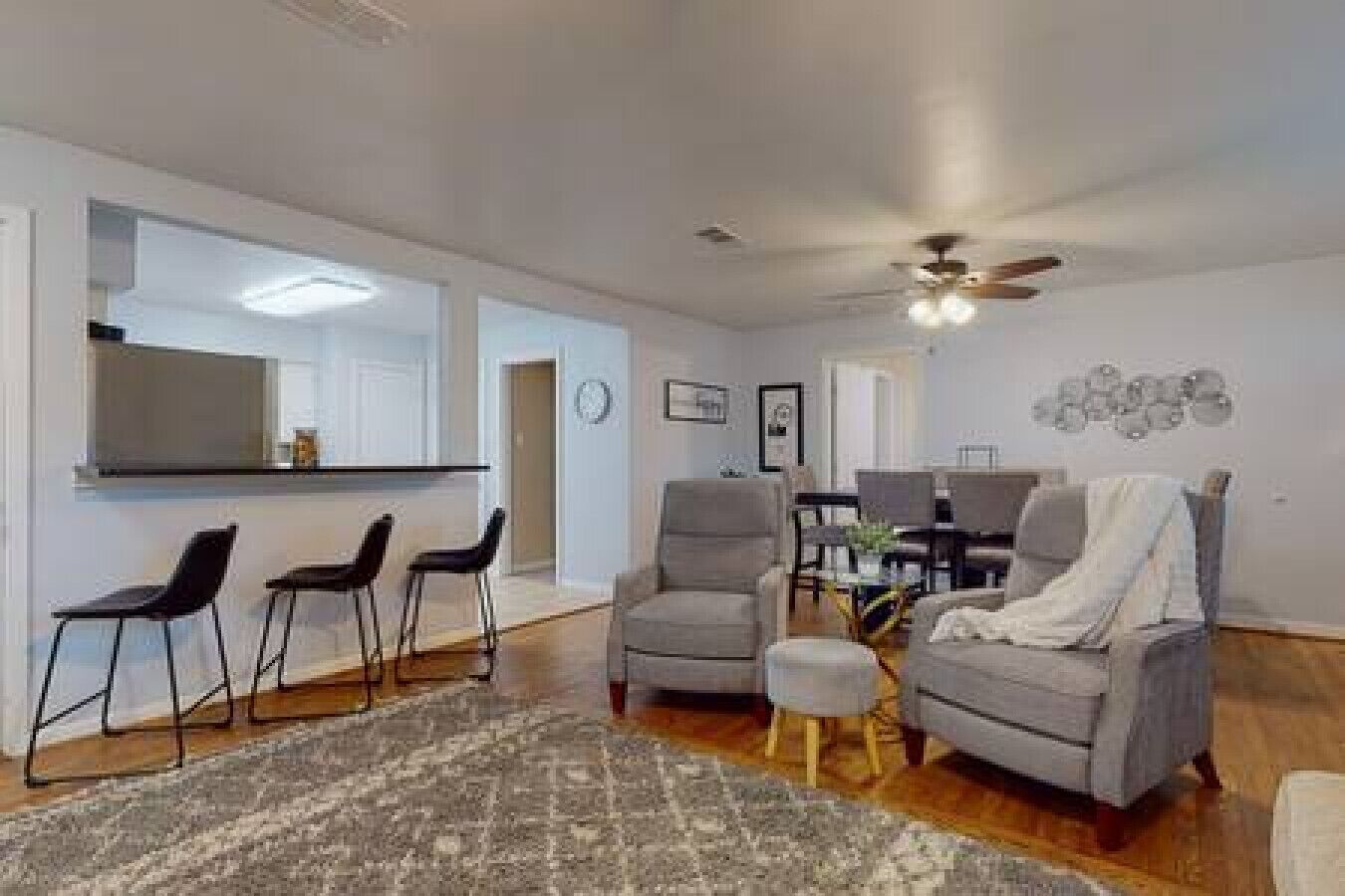 Game Day Retreat | Cozy | Quick Walk 0.4m To At&t - Arlington, TX