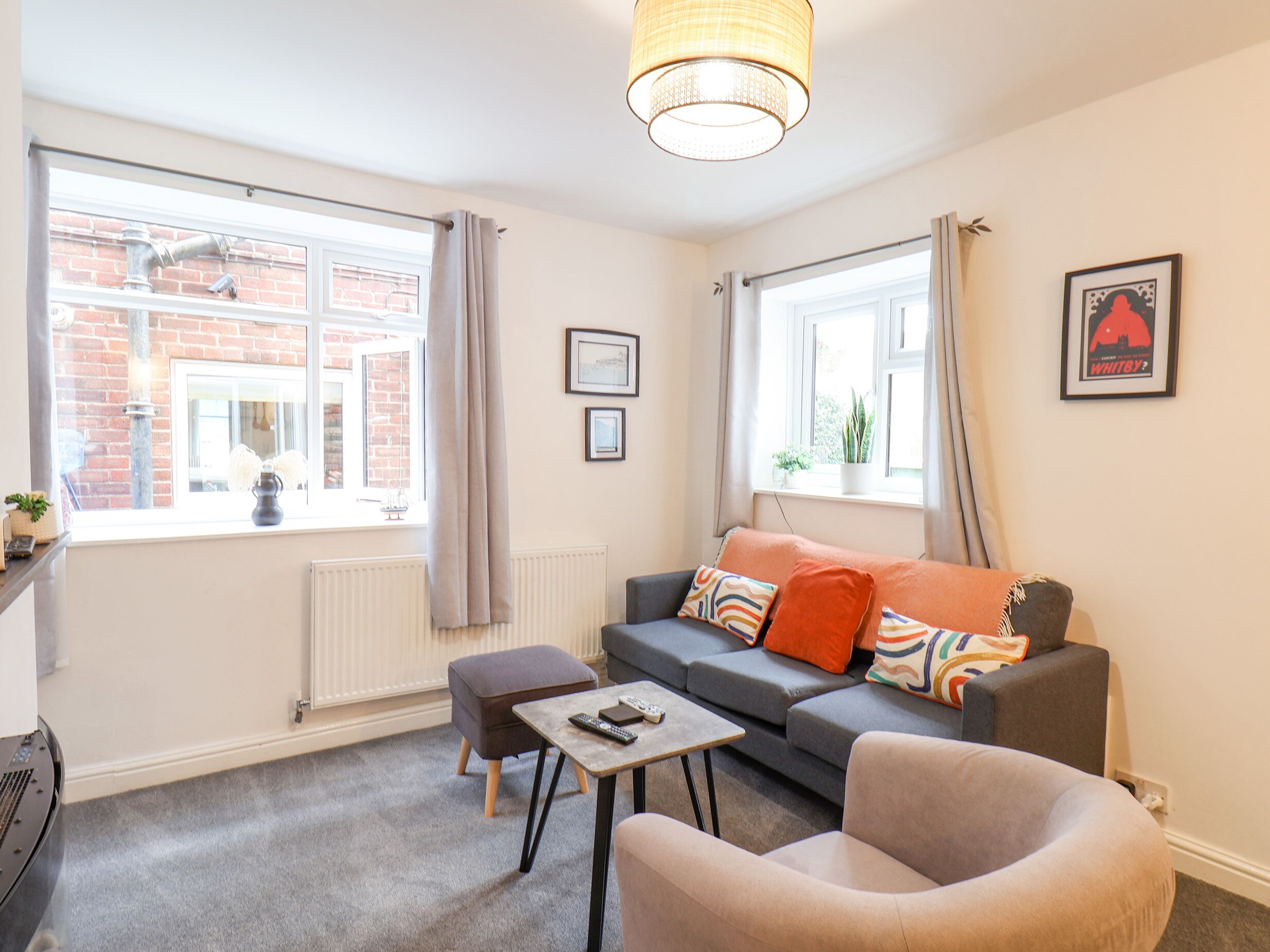 4 Boulby Bank Top, Pet Friendly, With A Garden In Whitby - Robin Hood's Bay